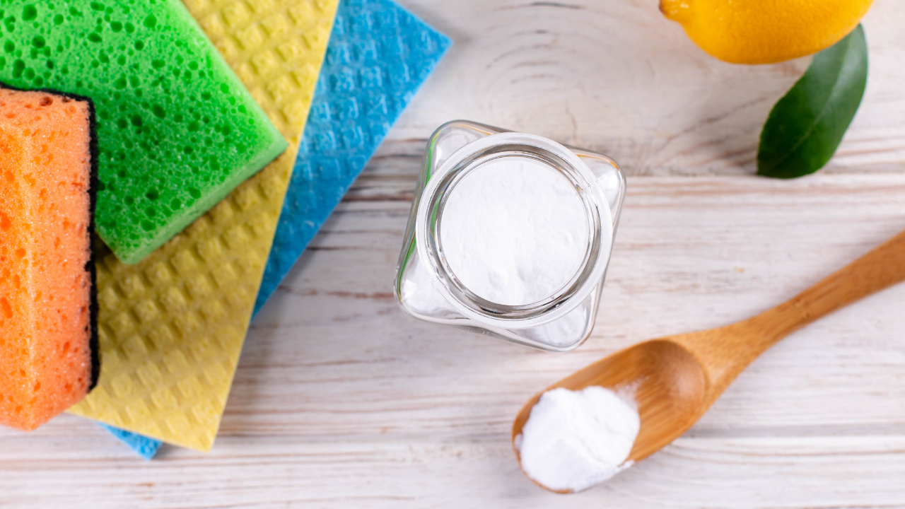 Natural Ways to Remove Bad Odors Effectively - Hive and Bee Clean